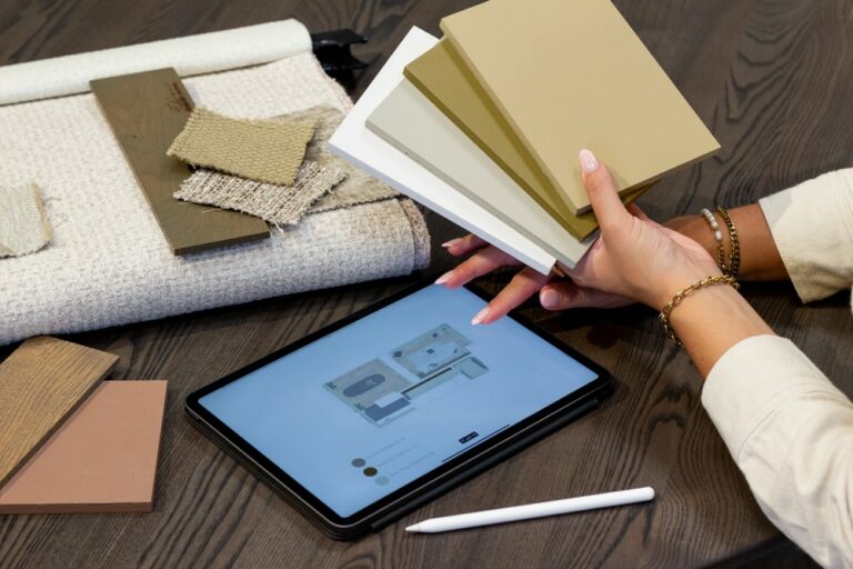 Luxe eetkamerstoelen: 5 stijlen die je eetkamer direct upgraden - Whoon ...